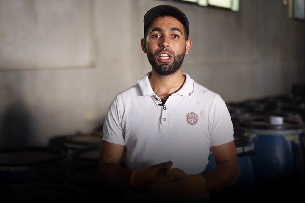 Kutoka kuwa mzalishaji mdogo kijijini kwake hadi kuwa msafirishaji wa Kikanda wa achari: Hadithi ...